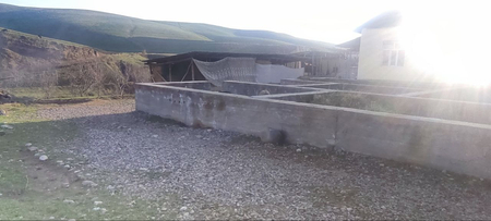 Hovli sotiladi shorvoq betonkadan 10 kilometr tepada