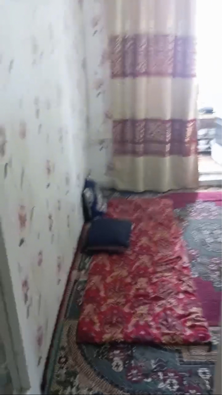 Srochna kvartira sotiladi 1 xona 2 xona qilingan narxini kelishamiz