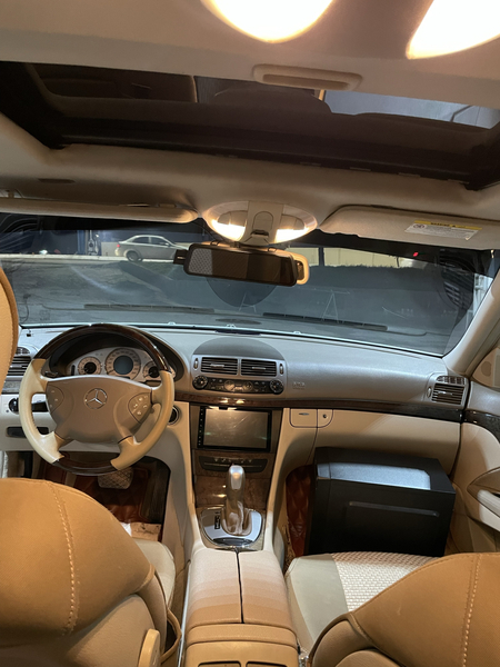 Продаётся Мерседес бенс w211 Mercedes-Benz w211