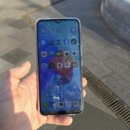 Techno spark 8c 2022