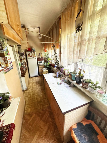 .Продам 2х3комнатную хороший ремонт 50м2 разделный санузел тоже 3 этаж