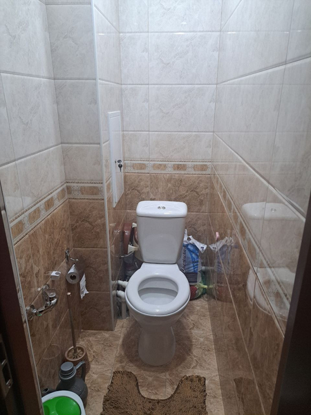 3 xonali kvartira sotiladi