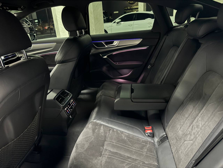 Машина Audi A6 Год 2018 пробег 33.000