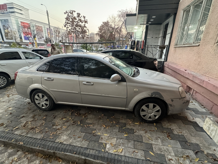 Срочно продаю машину ласетти 2006