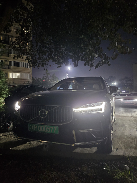 VOLVO XC 60 почти новая