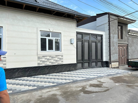 4 комнаты 1,5 сотки новостройка М.Ашрафий. 75000 у.е