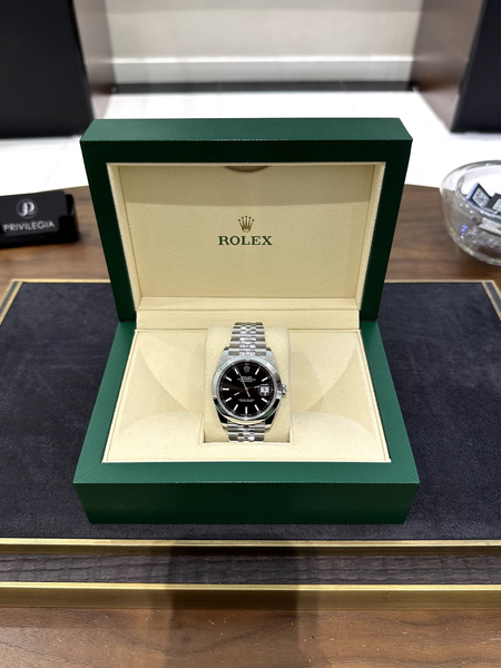 NEW Rolex Datejust Steel 41mm 126300