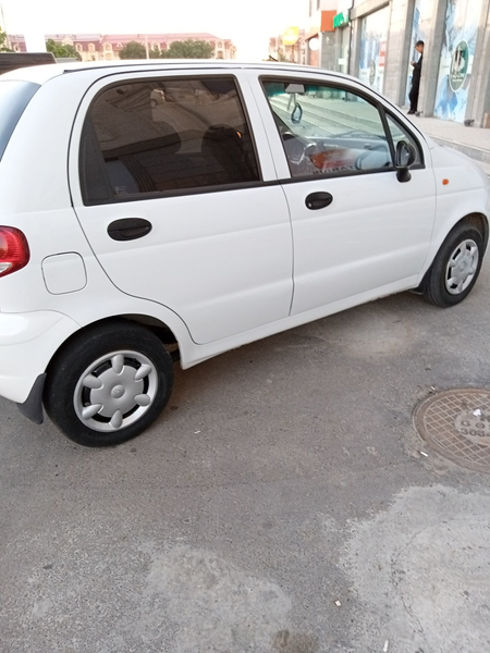 Matiz sotiladi 3 tali