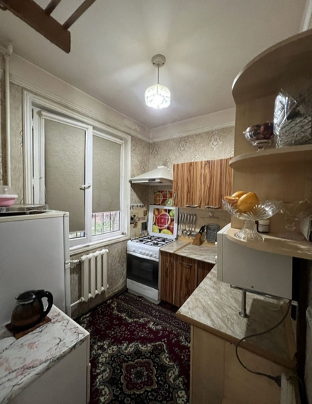 | Продам квартиру возле Метро 2 комнатную