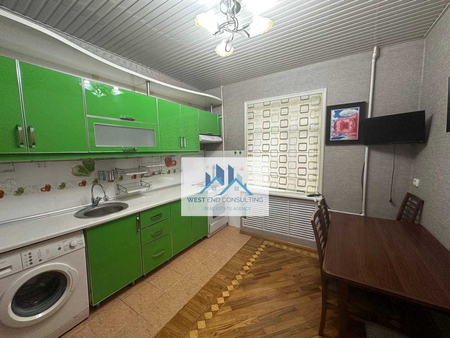 Продаётся 3/3/4, банковская в кирпичном доме на м-ве Госпитальный