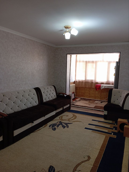 Продаётся 2 х комнатная каартира.