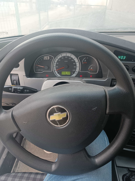 Nexia2 1.6 dons Full 2015 rangi qaymoq. Prabeg 8000. Kraska tozza