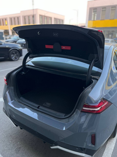 BMW i5 2024 эксклюзивные спортивные пакеты i5 edrive 35L M