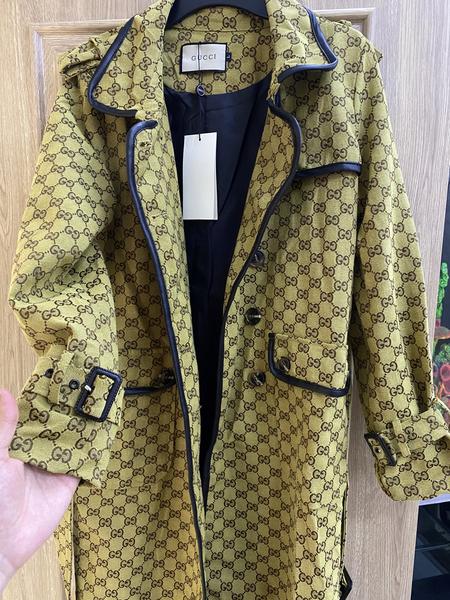 Jeniskiy plash lux cucci