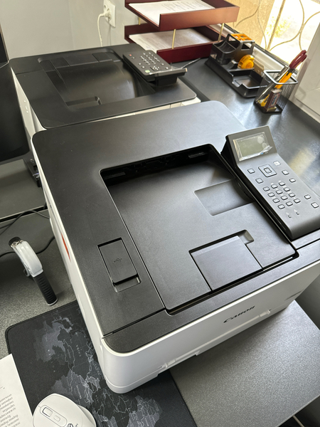 Цаетной принтер Canon 633Cdw