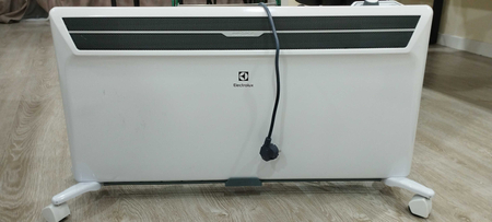 Конвекторный обогреватель Electrolux Air Gate 2 ECH/AG2-2000 MF Б/у