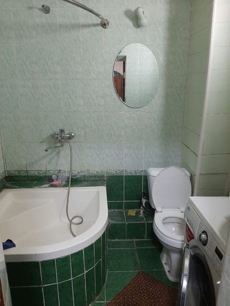 МЕТРО ХАМЗА.  50 м2.  1 переделенная в 2 х. Аренда квартира СРОЧНО