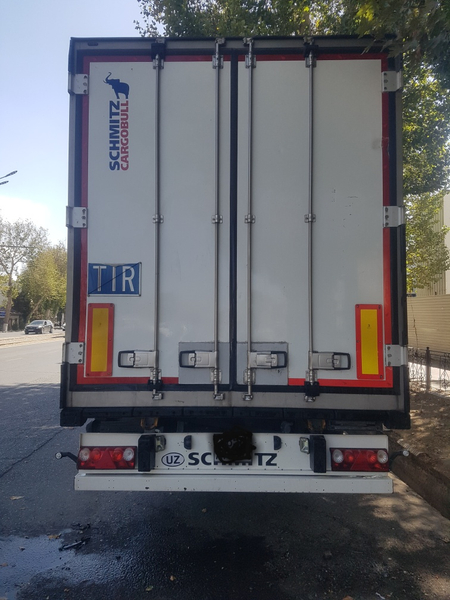 Тягач с полуприцепов