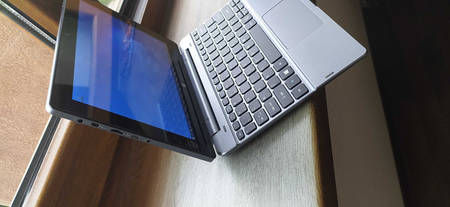 Продам нетбук+планшет 2/1 Acer N15P2