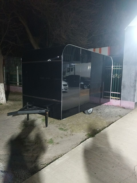 Koʻchma dokon foof truck butka