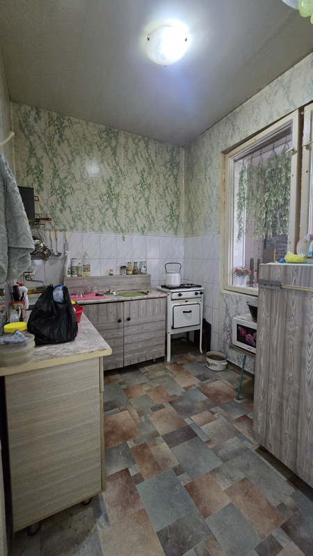 Срочно продается квартира на Чиланзаре 19 квартале 2/2/4 бал,1,5х6
