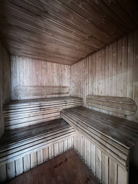 Dacha Qizil SARAY