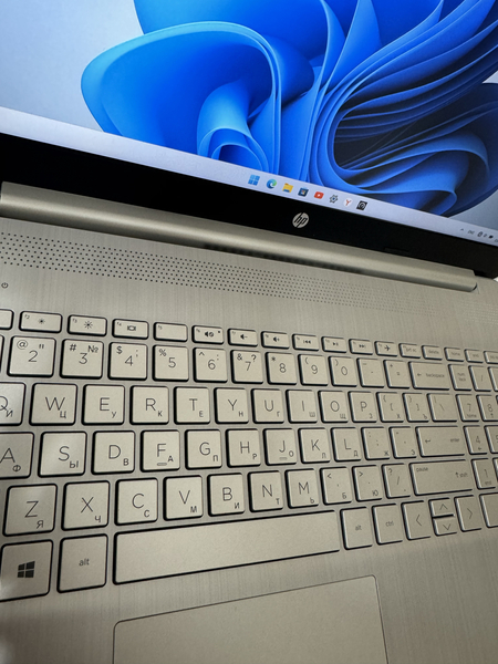 HP laptop 15-dy2061ms