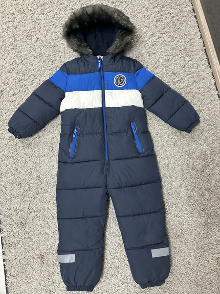 Продается комбинезон F&F