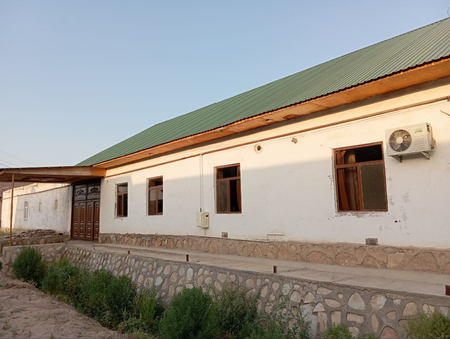 Tez va arzonga hovli sotiladi