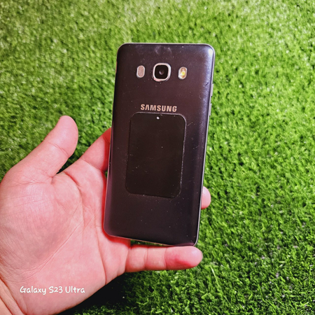 Samsung J5 sotiladi