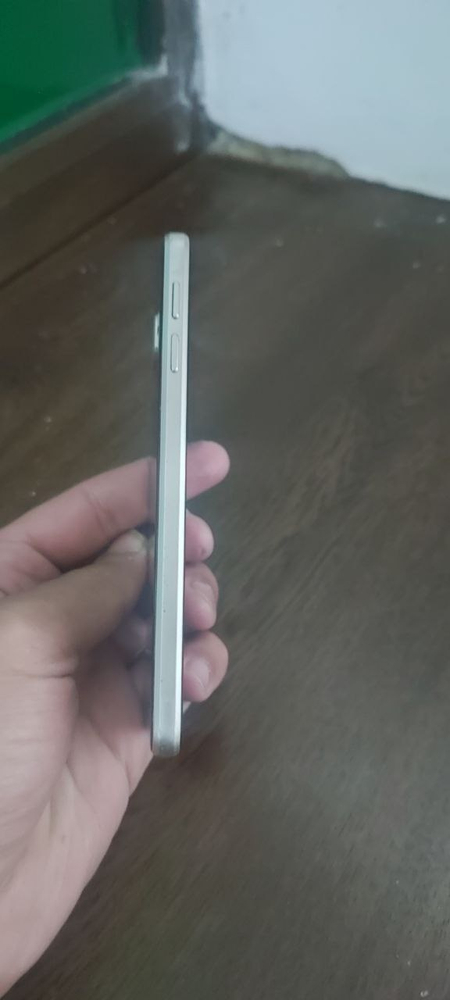 Samsung A3 6 holati ideal aybi yon kinopka ishlame qoldi