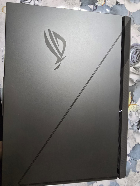 Asus rog strx g18  \\\