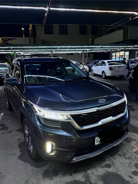Kia seltos 2021 prestige 3 poziciya