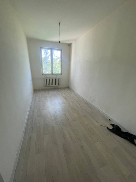 Uy sotiladi chilonzor 11kv metroga yaqin 2xona 51000$