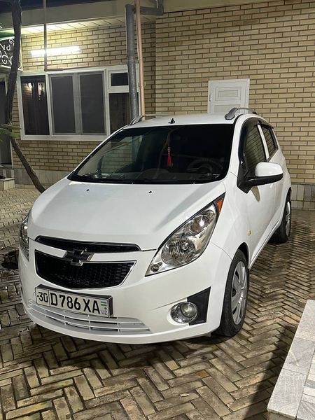 Srochno Spark 3 Pozitsiya  sotiladi