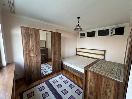 Shayxontohur Tumani Drujbada 3 xonali kvartira Sotiladi 3/5/9 100m²