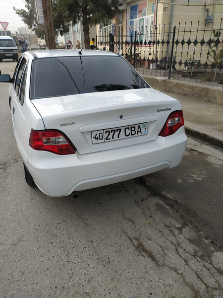 Автомашина Нексия 2