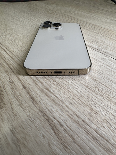 iPhone 13 Pro GOLD