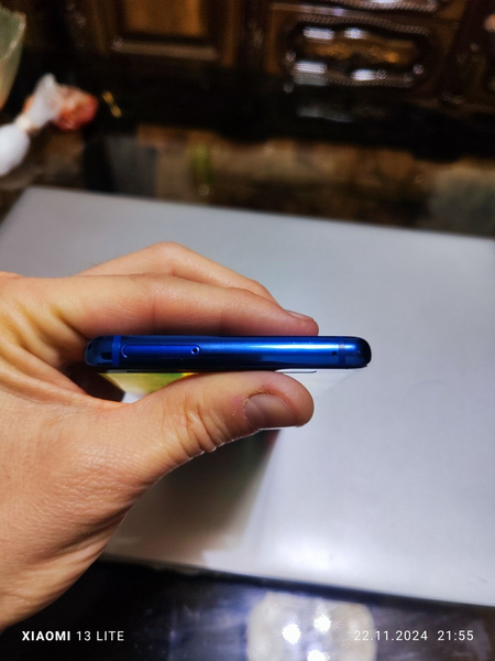 Samsung Note 8 6/256gb xolati ideal srochna sotiladi