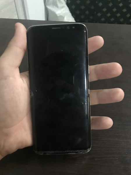 samsung s8 ekrani chatnagna orqasi singan