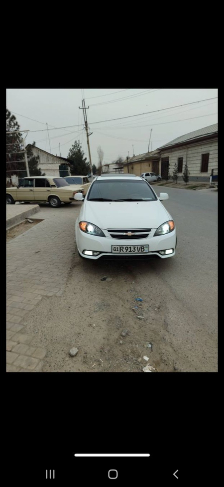 Срочно продам автомобиль Chevrolet gentra