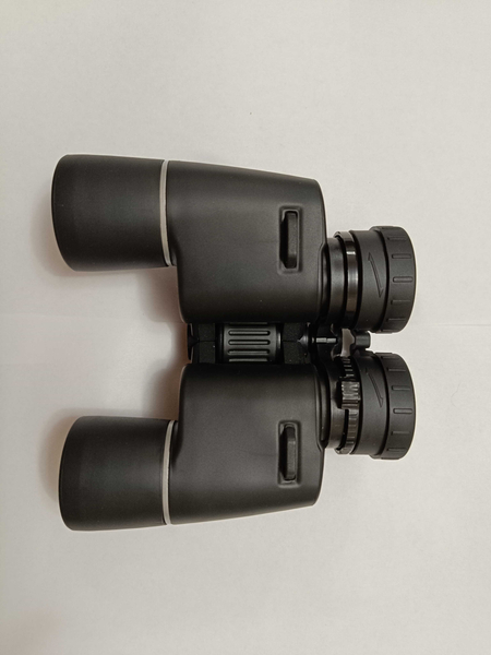 Продам оригинальный немецкий бинокль Zavarius 8х36
