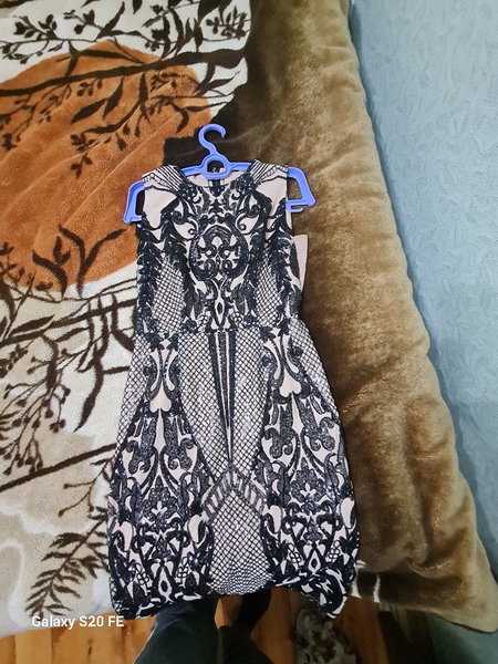 Женское платье вечерное