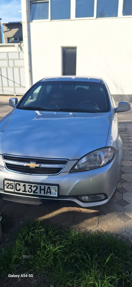 Жентра Chevrolet
