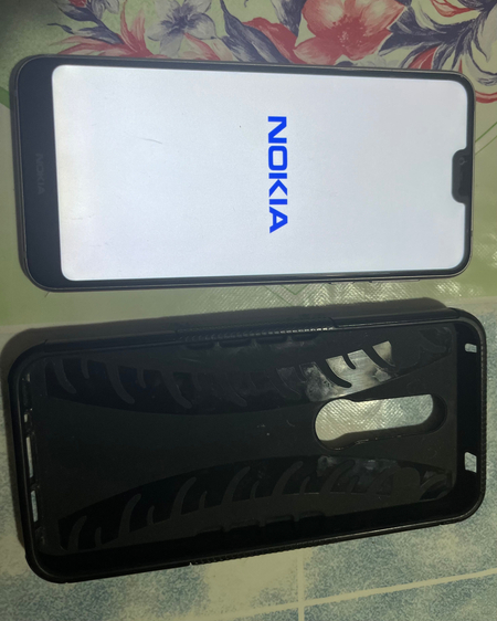Продается Nokia 7.1, с чехлом, состояние хорошее