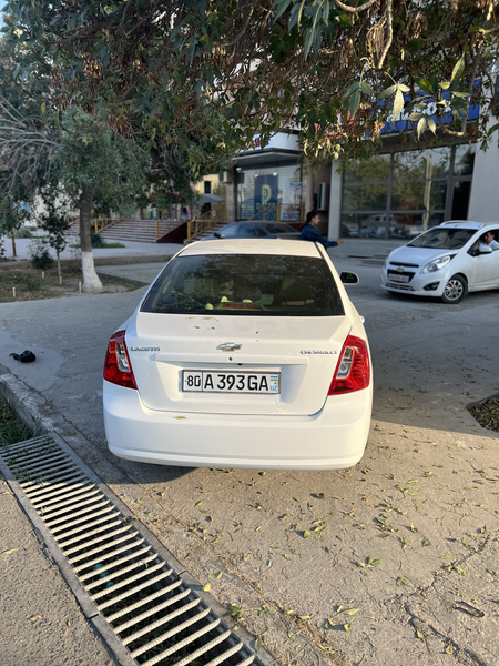 Lasetti s prabegom