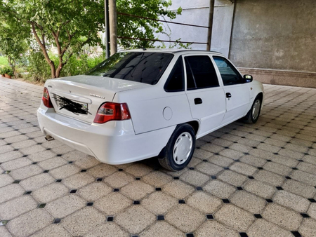 Nexia 2 sotiladi 2010 yil 360000 km yurgan metan gaz