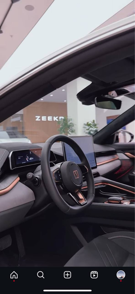 Официальный Zeekr 001 Premium