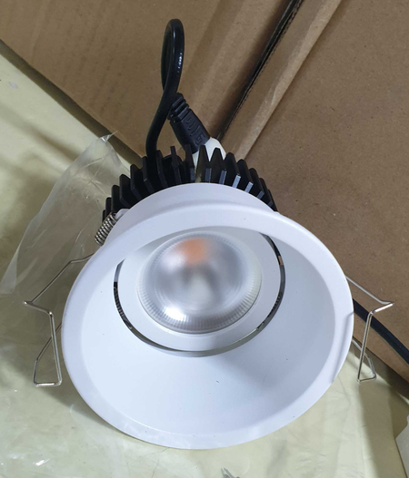 Точечный светльник (Spot LED) 12 W