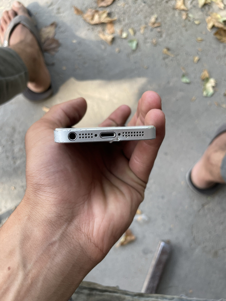 Iphone 5 s radnoy hamma narsani aybi yo